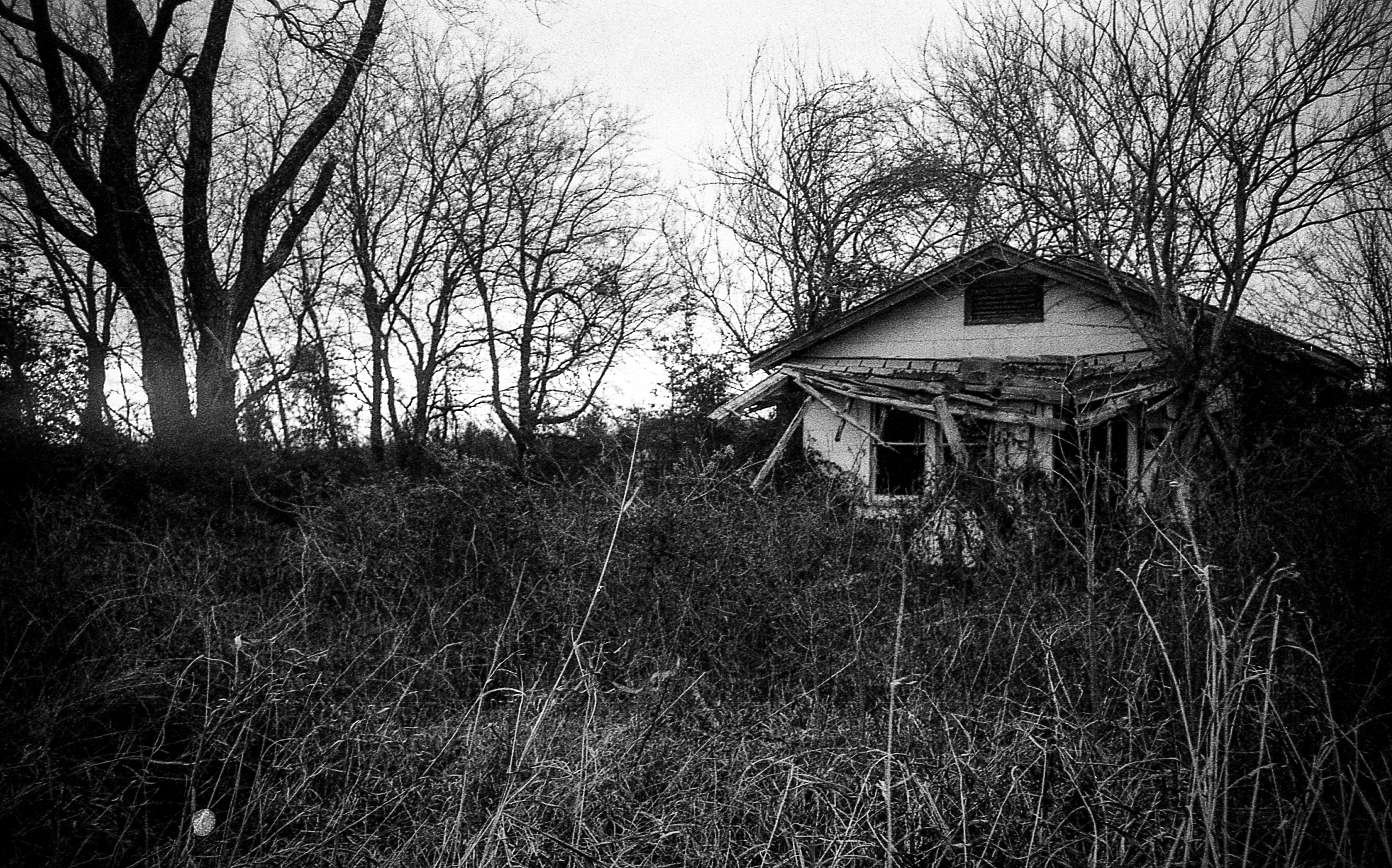 House in Ruins by Steven Van Worth | Fstoppers