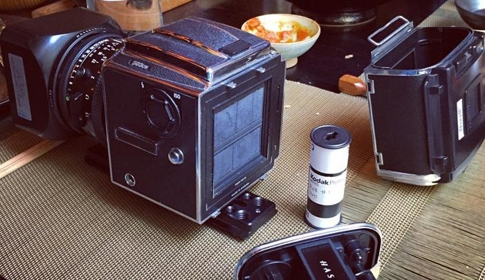 A DSLR Shooter’s Guide to Medium Format Film | Fstoppers