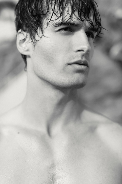 Taking the Next Step Forward: Working With Modeling Agencies | Fstoppers