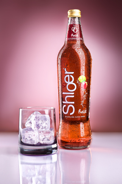 Creating Amazing Photographs in Small Spaces | Fstoppers