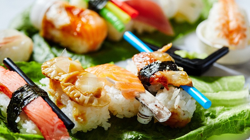 Plastic Sushi: A Personal Photo Project For Environmental Awareness ...