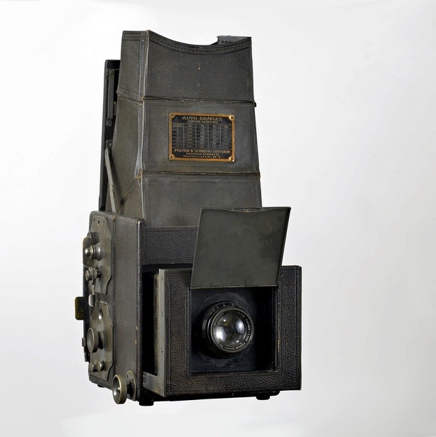 Frank Hurley With Ernest Shackleton: Photographing Antarctic Adventure ...