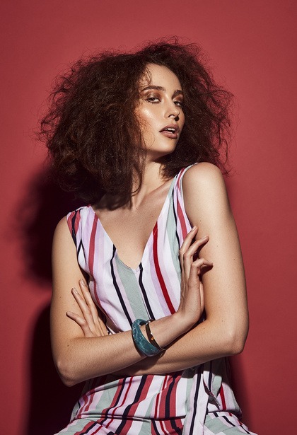 The Hard Light Look in Photography | Fstoppers