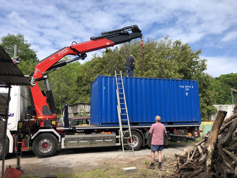 Photographer Creates Huge Functioning Camera From a Shipping Container ...