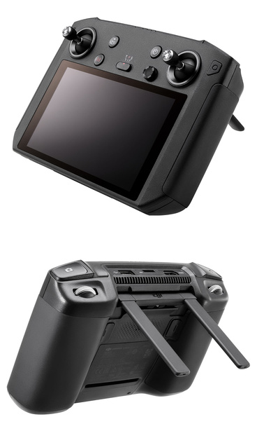 Fstoppers Reviews the DJI Smart Controller | Fstoppers