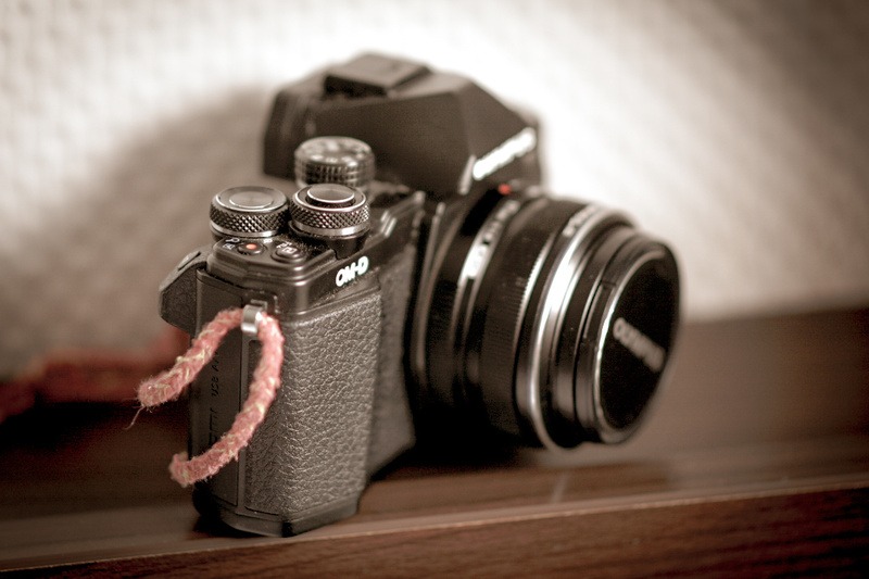 Eight Ways to Carry Your Camera That Are Not Shoulder Straps | Fstoppers