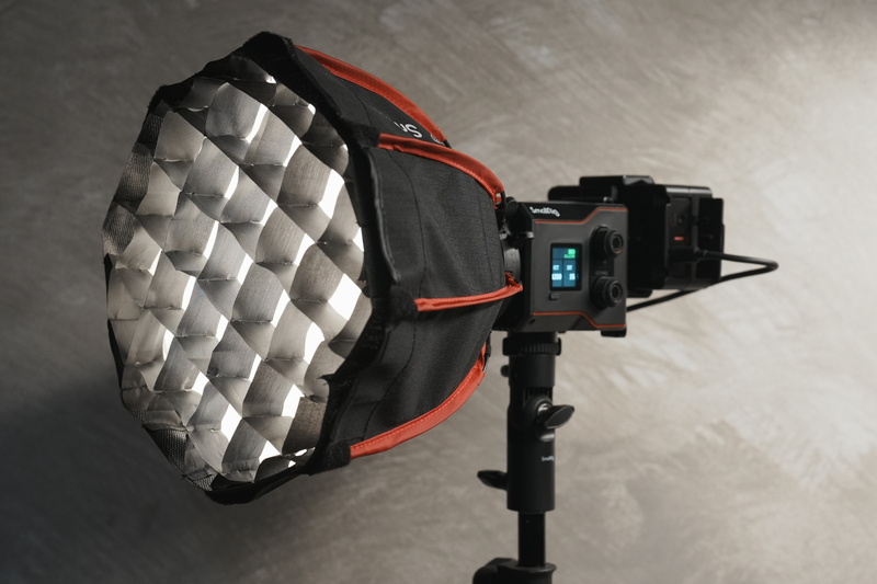 A Convenient Wireless Portable Light Source: SmallRig RC60B LED Light ...