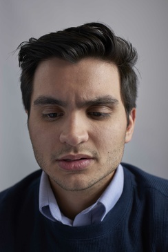 Understanding Light: Large Light Sources and How To Use Them | Fstoppers