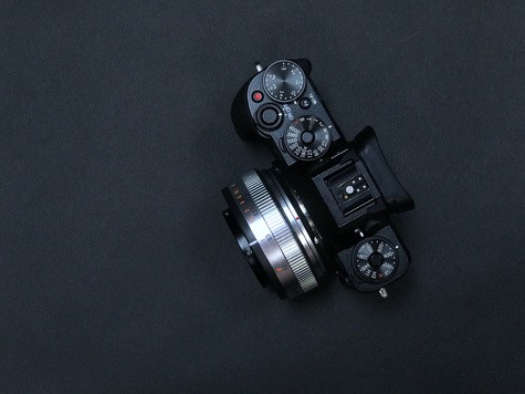 Fstoppers Reviews: The Lensbaby Trio 28 | Fstoppers