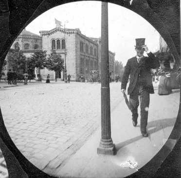 1890s Candid Street Photography Taken With a Spy Cam | Fstoppers