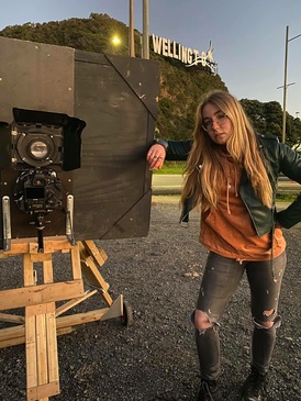 Photographer Creates a Gigantic Ultra-Large Format Digital Camera ...