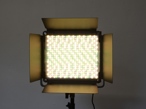Neewer PL60C and RGB1200 Metal LED Panel Lights. Do They Make the Grade ...