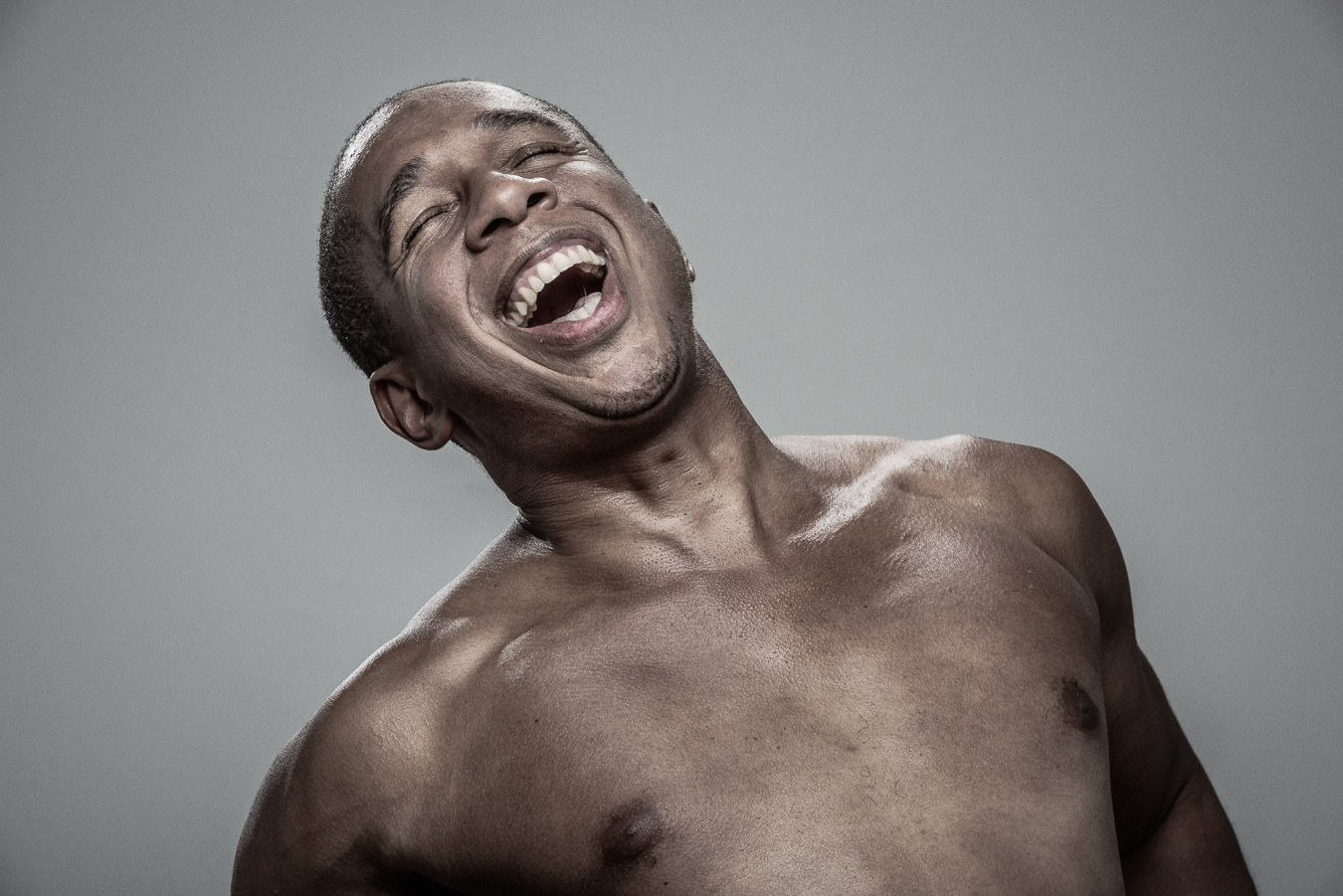 The Stun Gun Photoshoot: Portraits of People's Faces When Hit With A ...