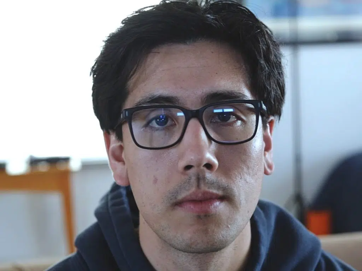 How To Use Foreshortening for Creative Portraits | Fstoppers