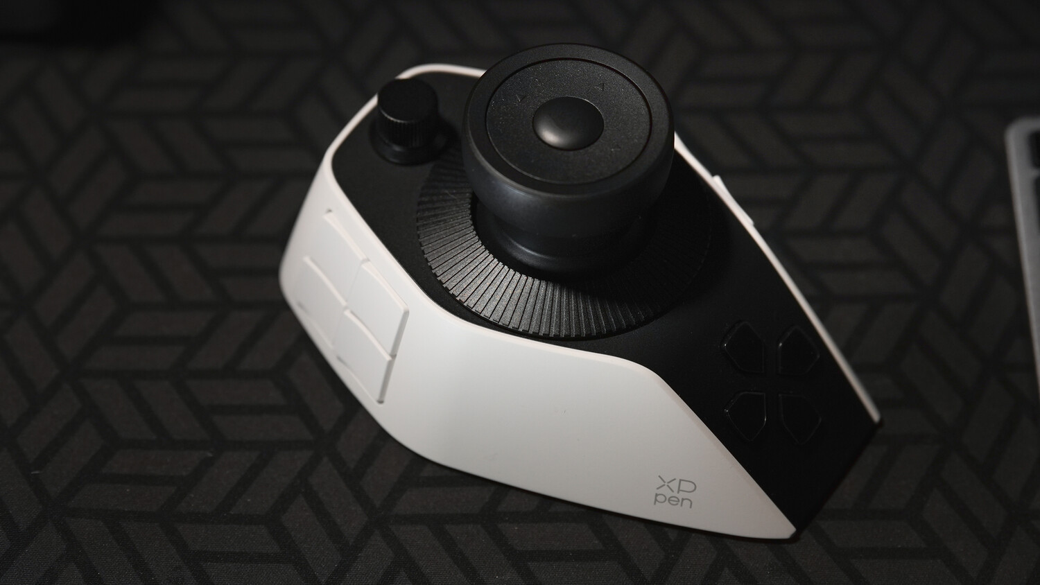 XP-Pen Pilot Pro Editing Console: One-Hand Workflow | Fstoppers