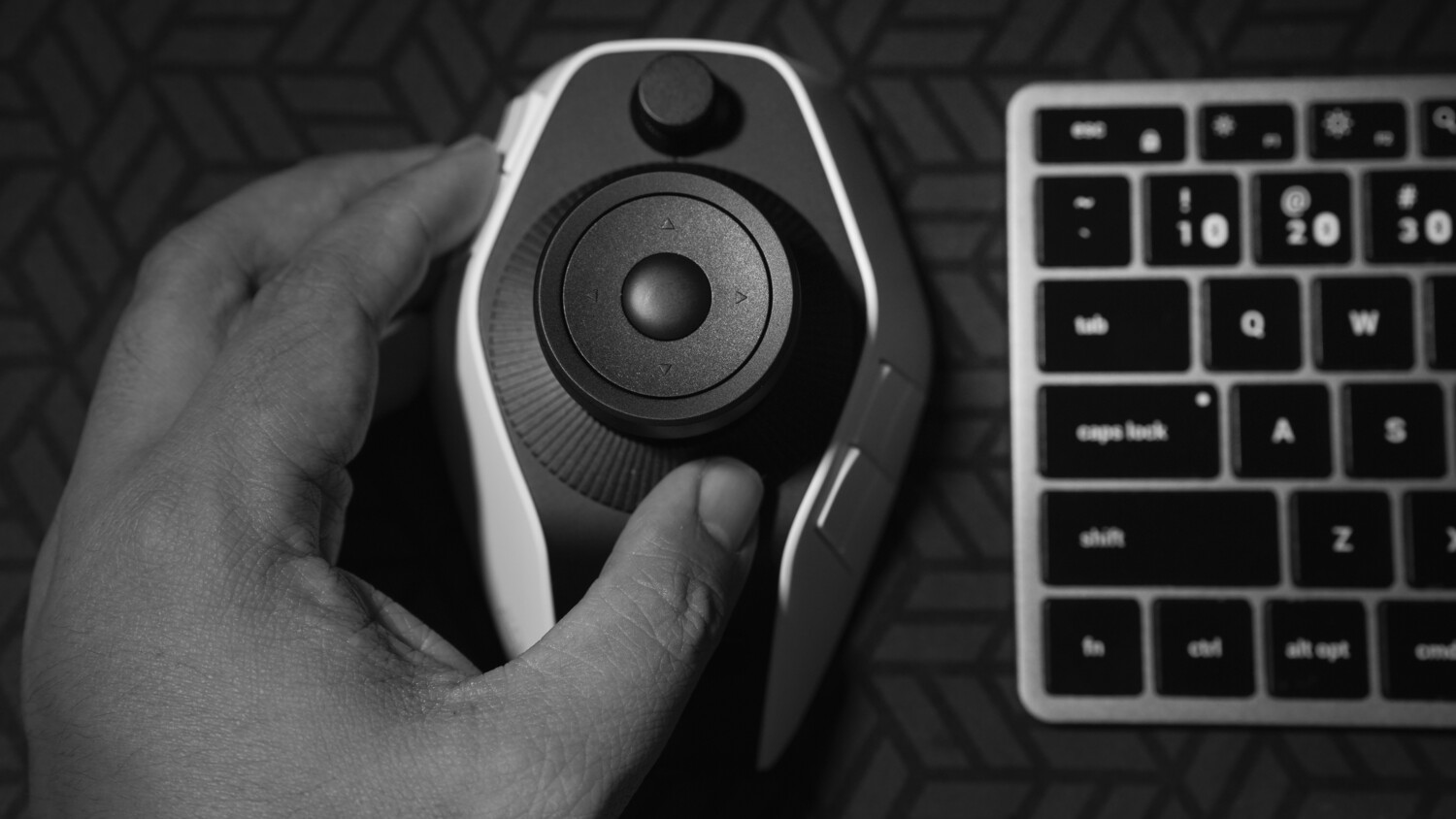 XP-Pen Pilot Pro Editing Console: One-Hand Workflow | Fstoppers