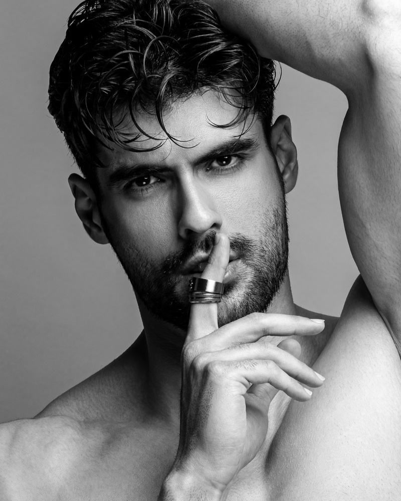 Look sharp - Mehdi Akbari on Fstoppers