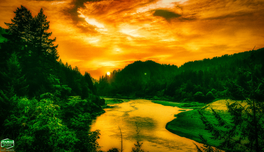 EMERALD RIVER VALLEY NUCLEAR APOCALYPSE: ROGUE RIVER SUNSET - Cody ...