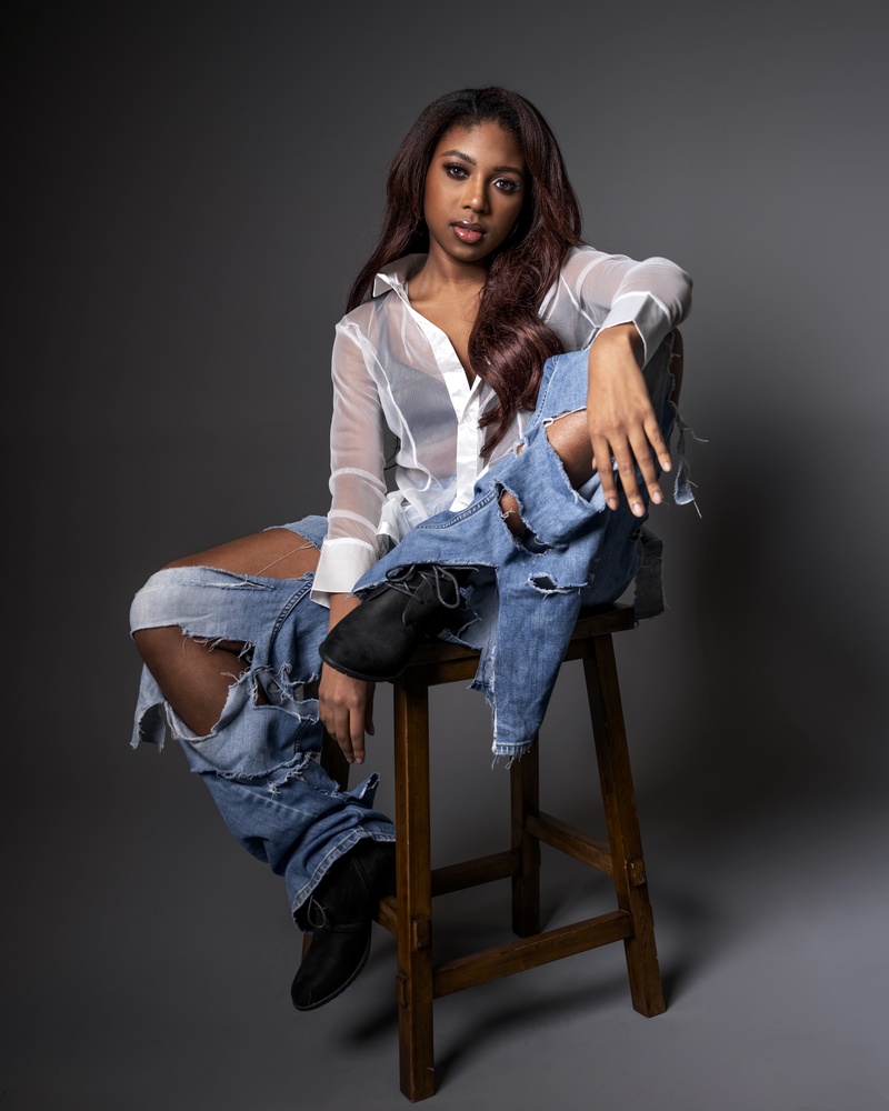 Kay in Studio - Aaron Duke on Fstoppers