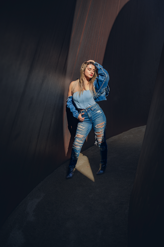 Redona - Alex Cruise on Fstoppers