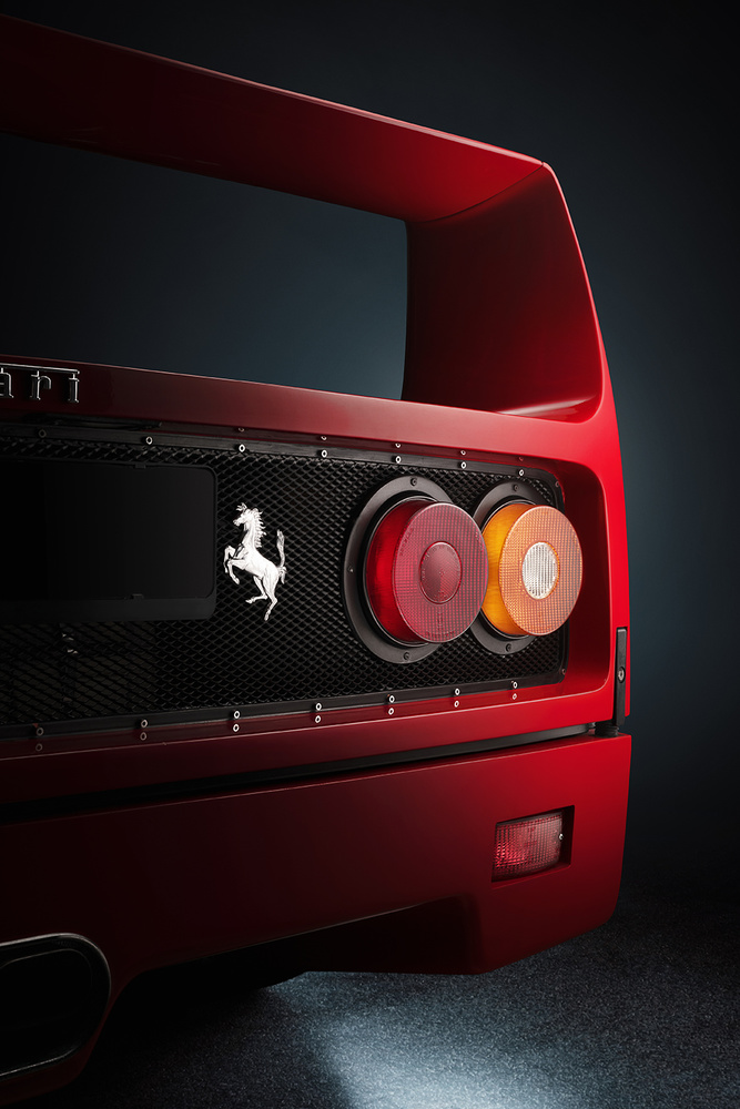 Ferrari F40 Rear Wing - Thomas Boudewijn on Fstoppers