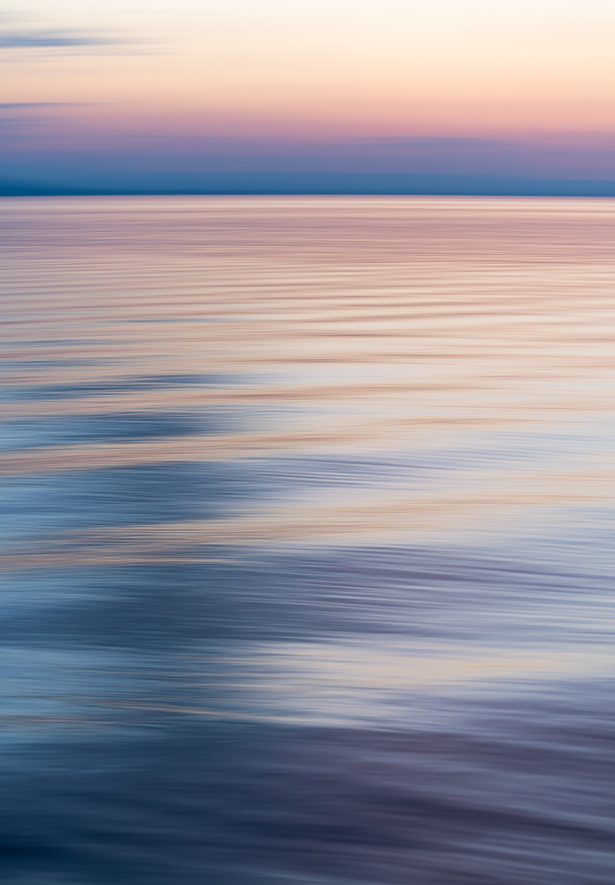 August challenge - Abstract (linear ICM) - Minimalism, Abstract ...