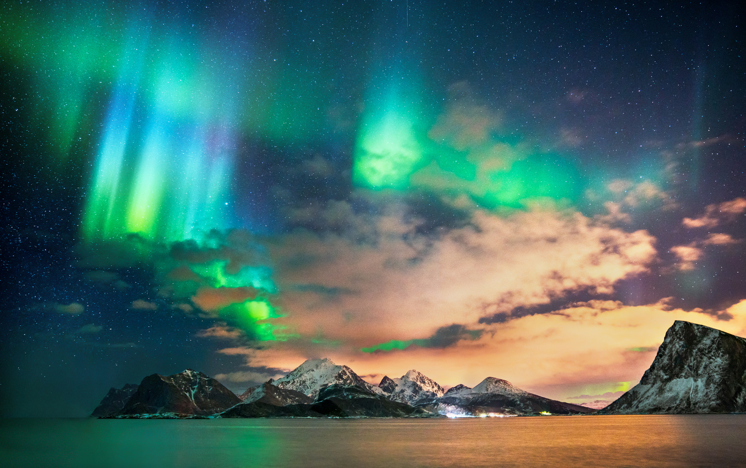 Aurora Explosion - Autumn Schrock on Fstoppers