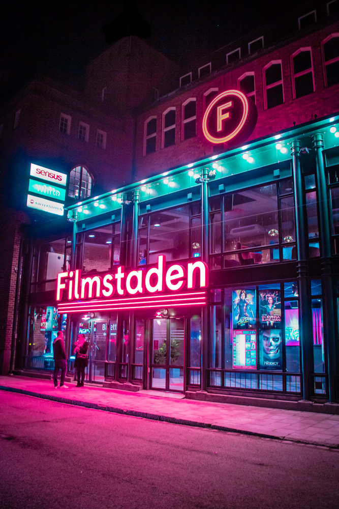 Neon Cinema - Magnus Ådegren on Fstoppers
