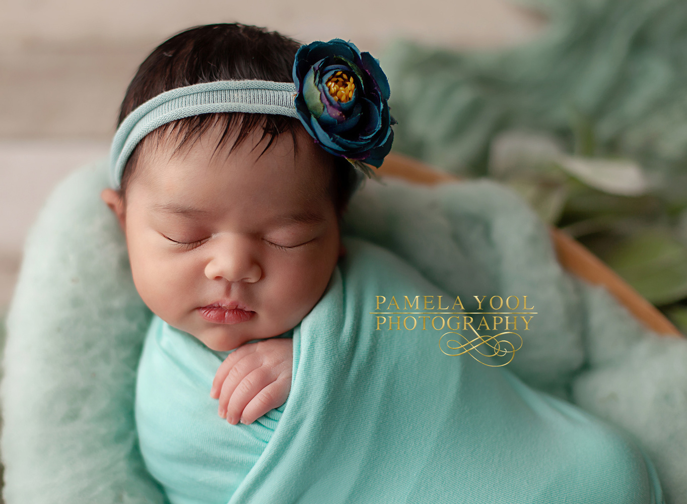 Newborn photography - Baby in Teal - Pamela Yool on Fstoppers