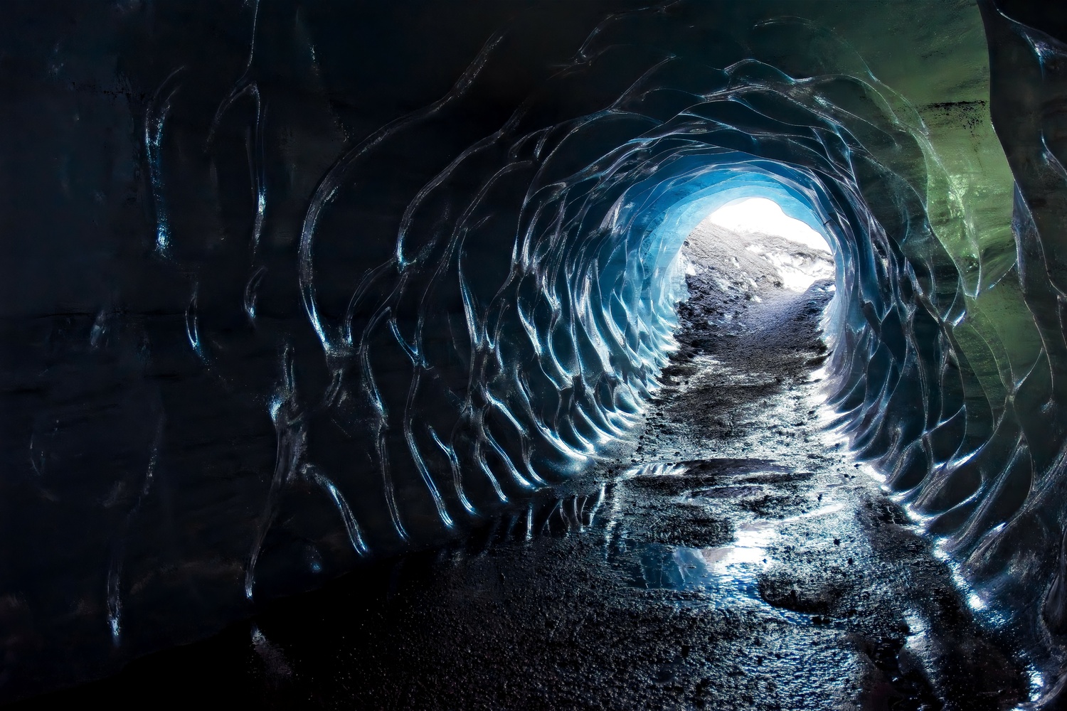 Katla Ice Cave - Matthew Lacy on Fstoppers