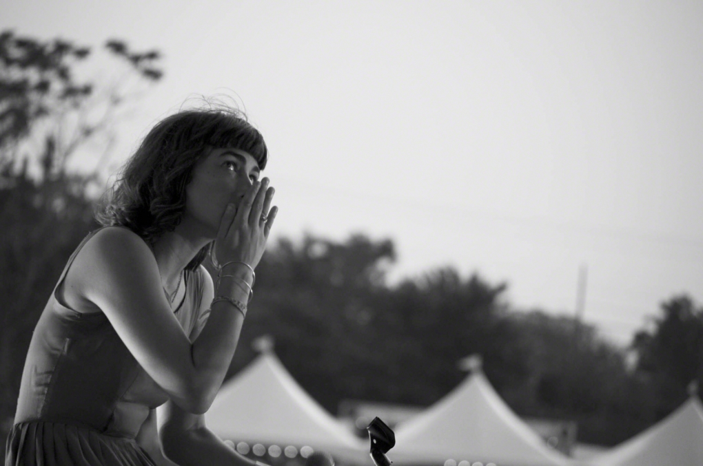 Jade of Edward Sharpe & The Magnetic Zeros - Steven Williams on Fstoppers