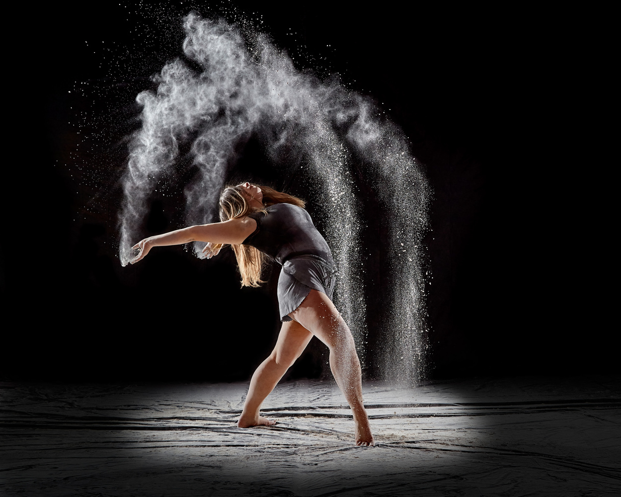 Flour Dance - Hank Rintjema on Fstoppers