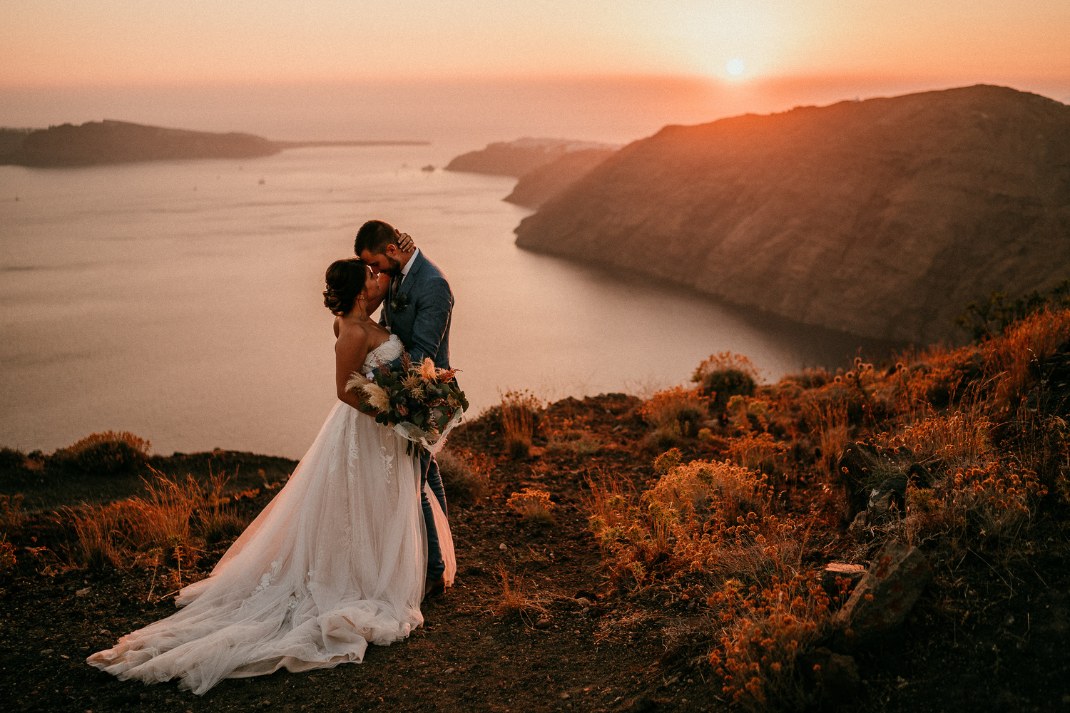 Santorini Elopement - Rob Dight on Fstoppers
