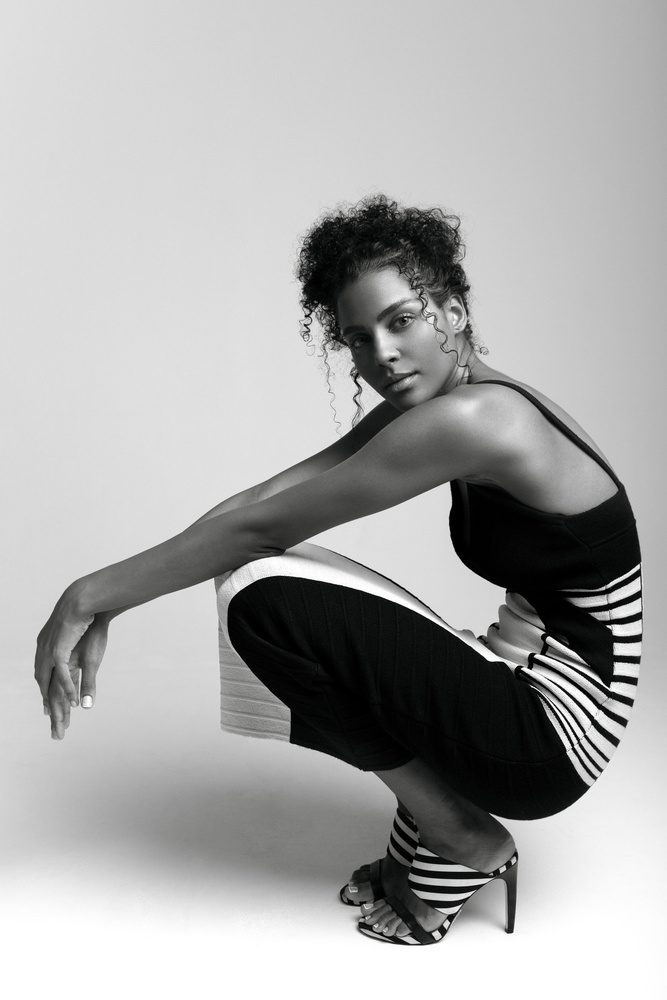 Maria Clara - White Stripes - Florian Boccia on Fstoppers