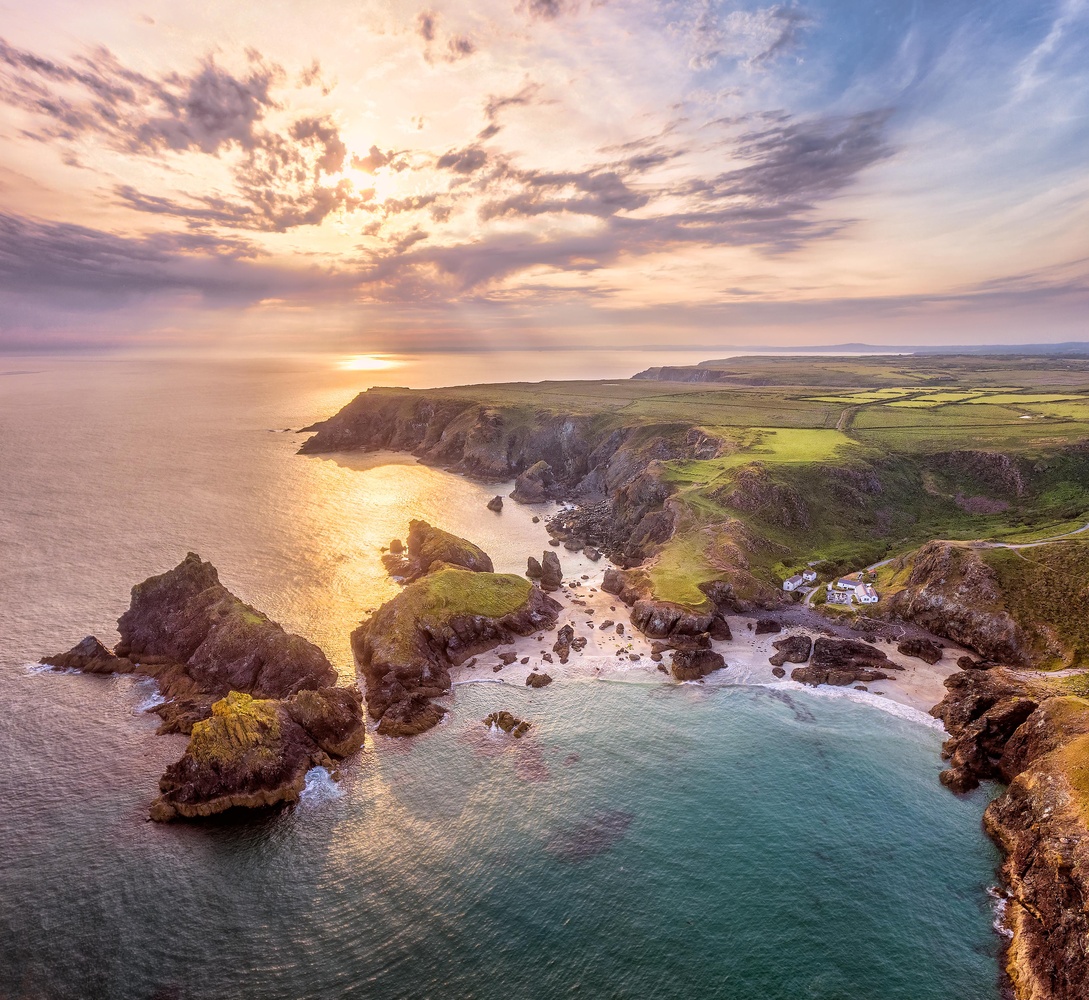 Sunset on Kynance cove, Cornwall - Jerome Courtial on Fstoppers