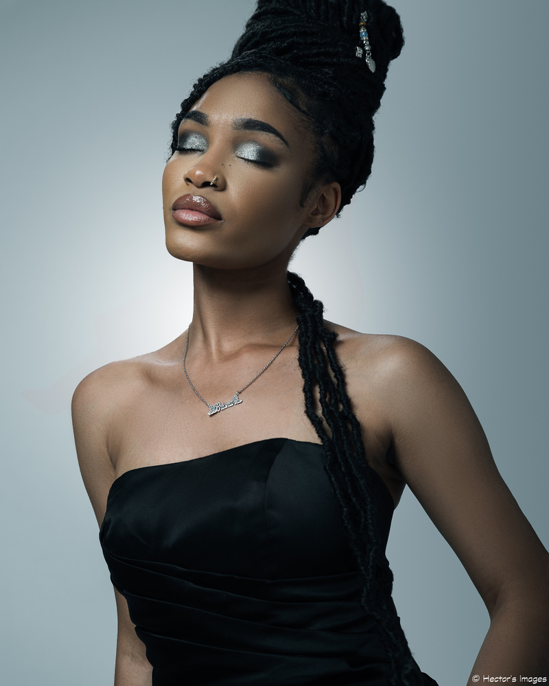 Briona in studio - Hector Reyes on Fstoppers