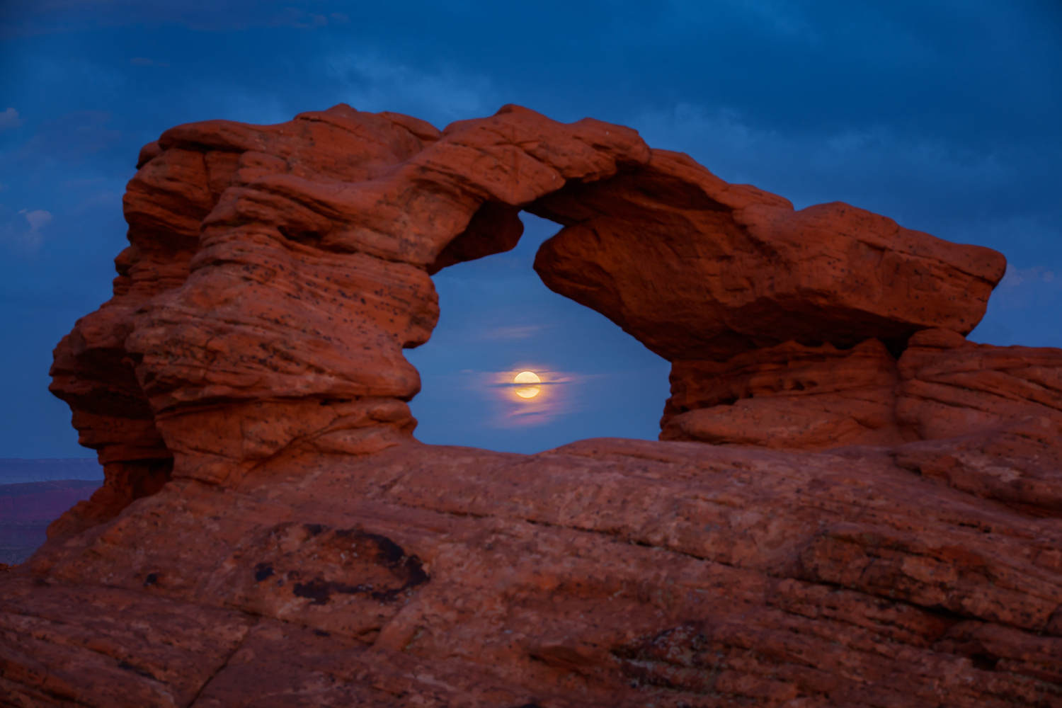 Framed Moon - Rex Jones on Fstoppers