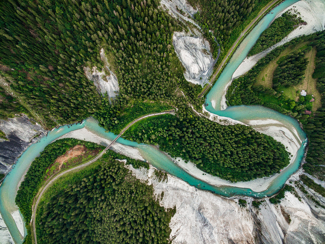 Those curves - Patrick Luchsinger on Fstoppers