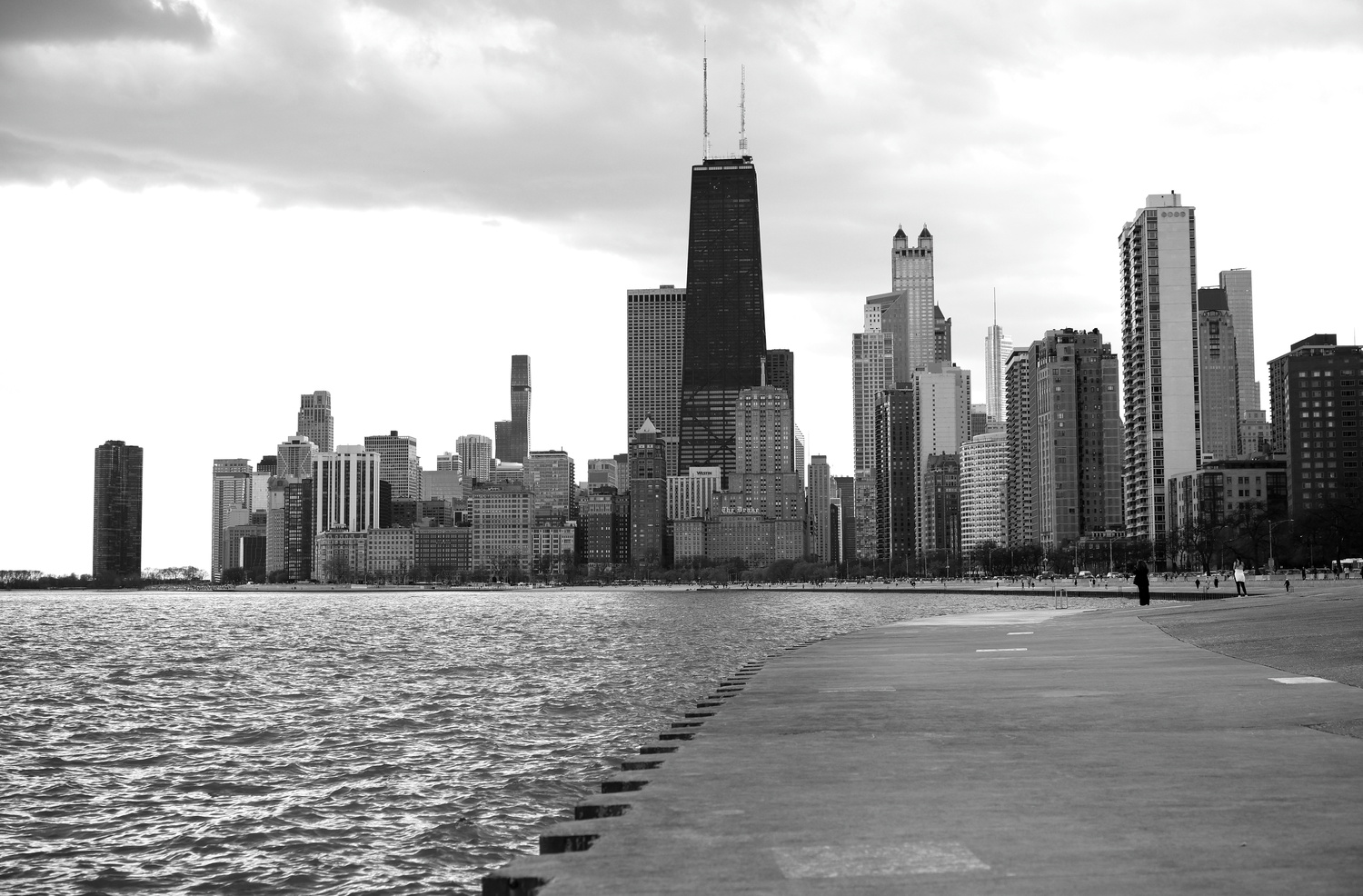 The cloudy spring days of Chicago at Oak Street Beach. - Tracy Webb on ...