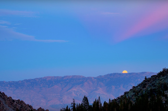 How to Photograph a Moonrise | Fstoppers