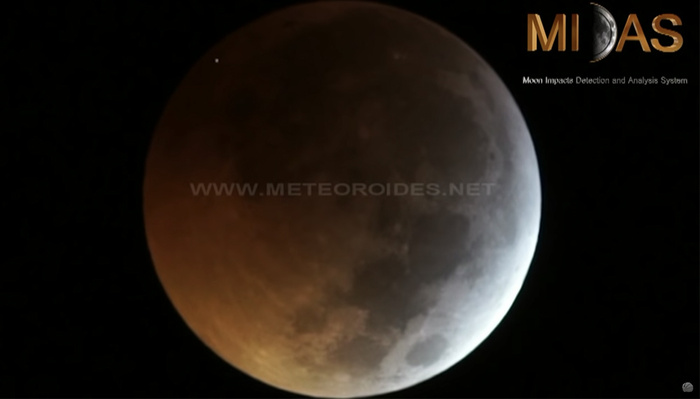 Watch an Asteroid Hit the Moon During a Lunar Eclipse | Fstoppers
