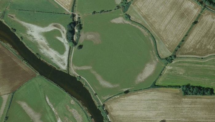A British Wedding Photographer Finds a Potential Historical Site Using ...