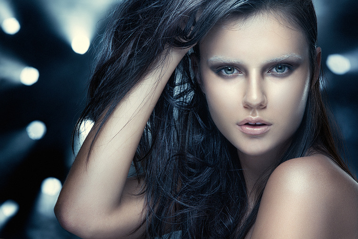 Unique Beauty - Lighting Out Of The Box | Fstoppers