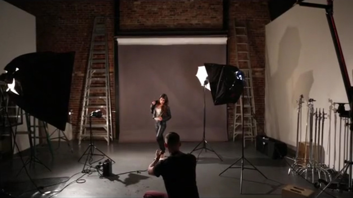 The World's First Wireless Flash Trigger for the iPhone Is Here | Fstoppers