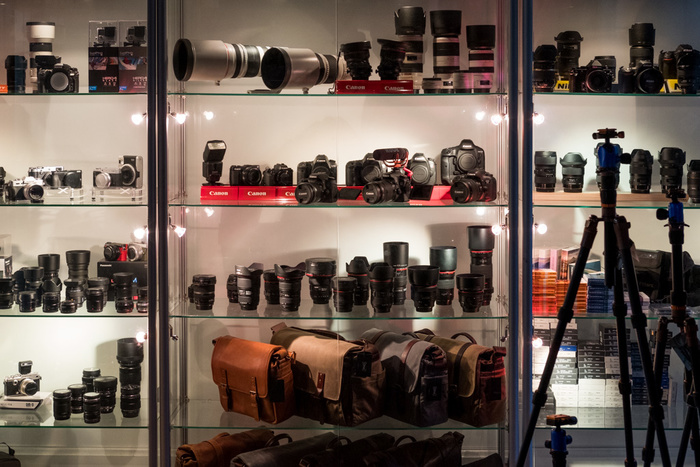 Tips on Choosing Your Camera Store From a Photographer Who Works At One ...