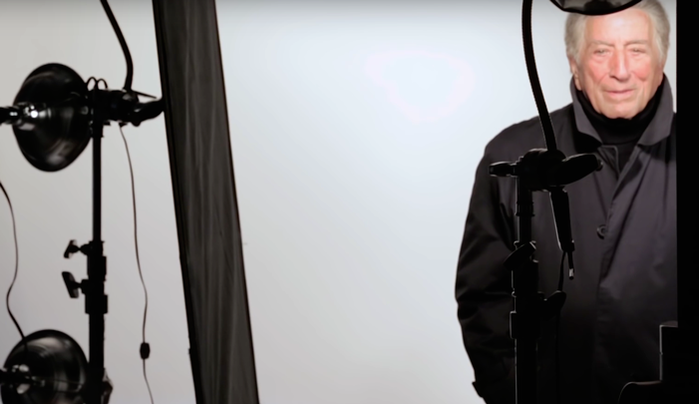 Behind the Scenes of Mark Seliger Photographing Tony Bennett's 90th ...