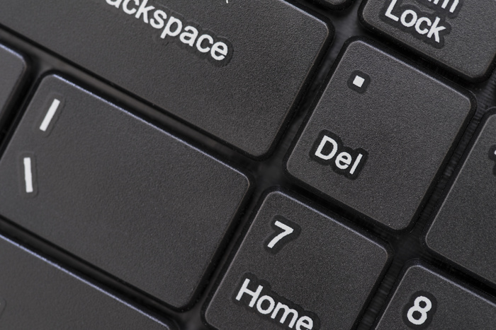 Fstoppers Reviews Sigma 105mm f/2.8 EX DG OS Macro HSM Lens | Fstoppers