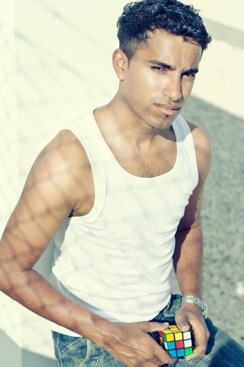 Five Easy Ways to Make Anyone Comfortable in Front of Your Lens | Fstoppers