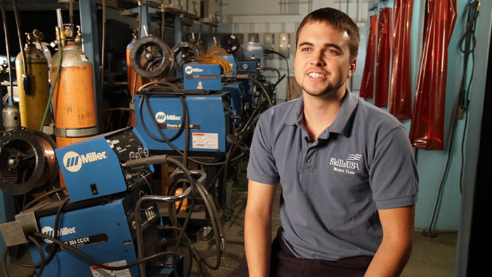 What to Look for When Picking a Frame for a Video Interview | Fstoppers