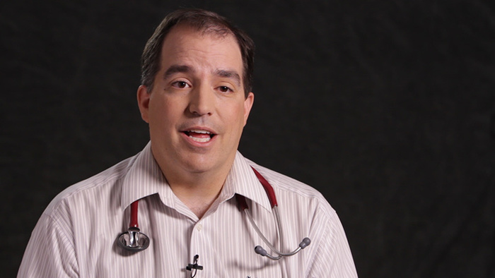 What to Look for When Picking a Frame for a Video Interview | Fstoppers